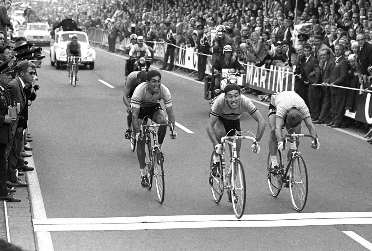 55 jaar geleden: Eddy Merckx klopt Jan Janssen in Heerlen – dagelijks ...